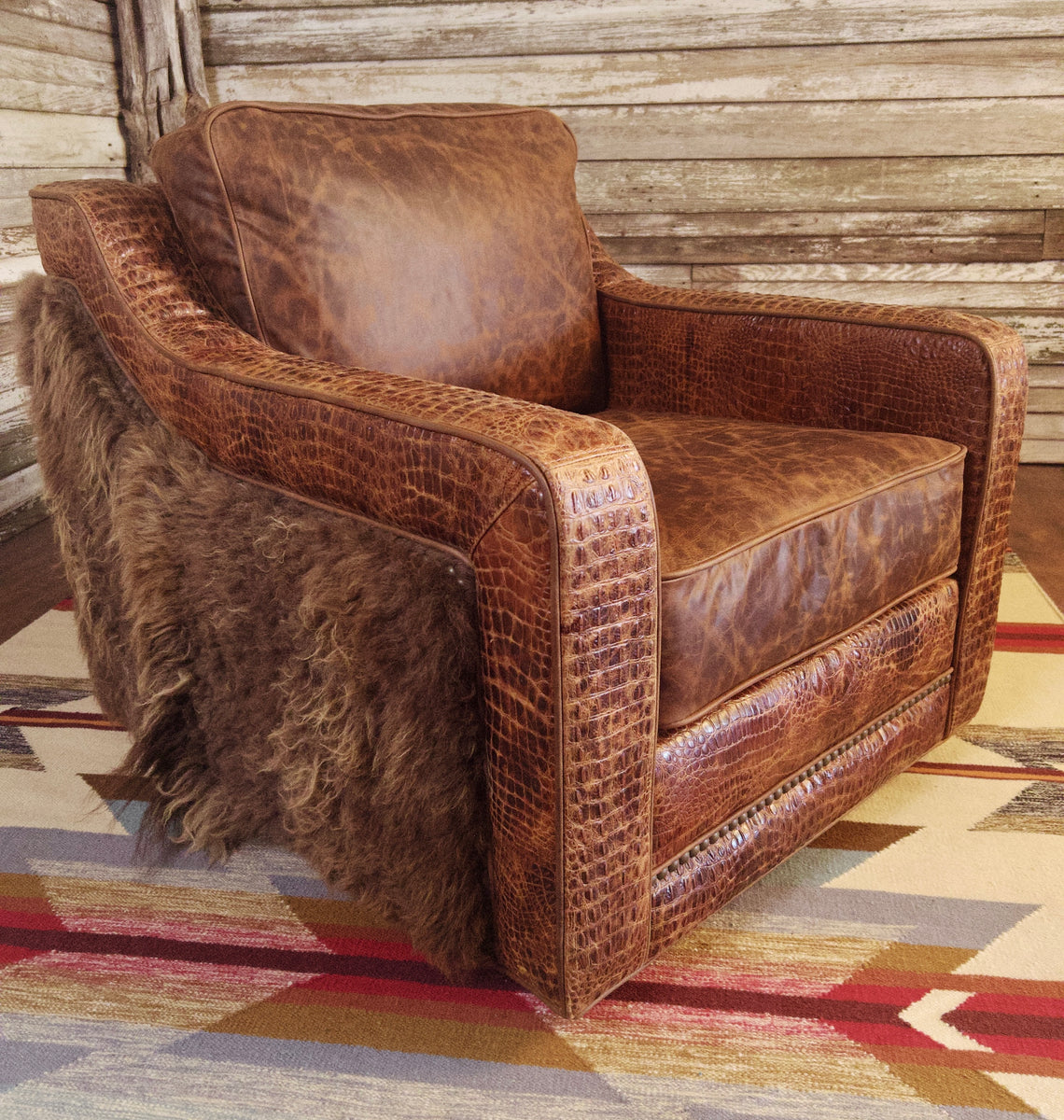 Yellowstone Luxe Swivel Chair – Great Blue Heron Furniture